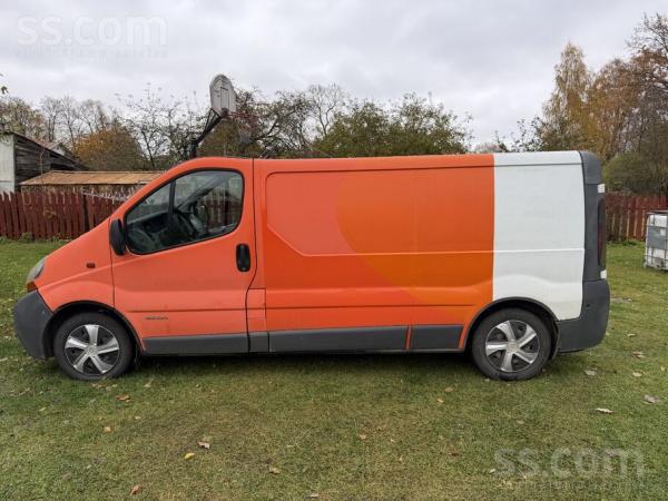 Orange Renault Trafic 2003 in Riga, with an engine capacity of 1.90 L and mileage of 430 thousand km for 2900 €, photo 2 on AUTOMOTO.COM.LV
