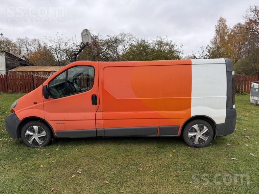 Orange Renault Trafic 2003 in Riga, with an engine capacity of 1.90 L and mileage of 430 thousand km for 2900 €, photo 2 on AUTOMOTO.COM.LV