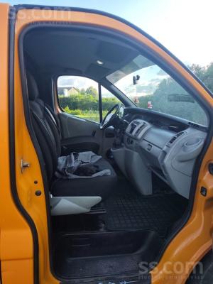 Oranžs Renault Trafic 2007 Gulbene, ar dzinēja tilpumu 2.00 L un nobraukumu 393 tūkst. km par 4200 €, foto 10 vietnē AUTOMOTO.COM.LV