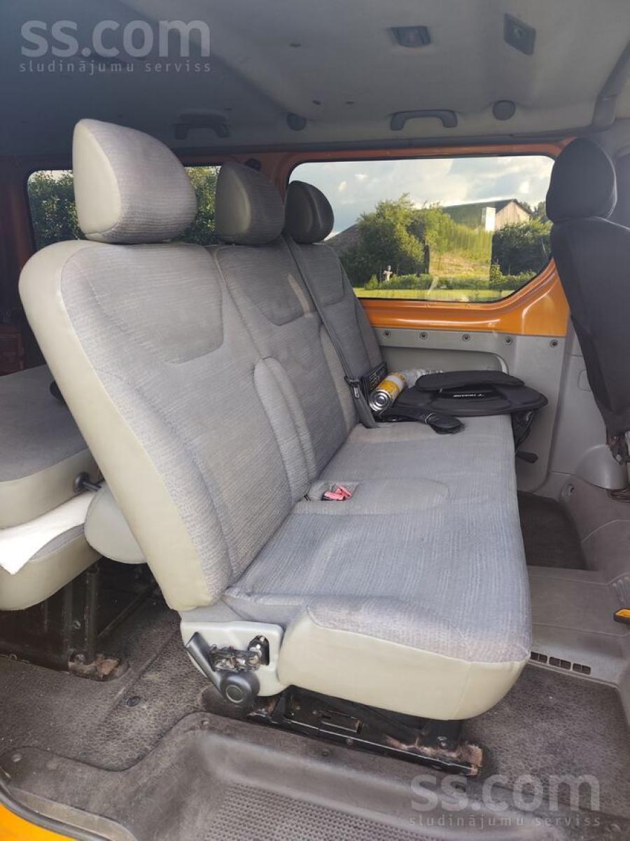 Oranžs Renault Trafic 2007 Gulbene, ar dzinēja tilpumu 2.00 L un nobraukumu 393 tūkst. km par 4200 €, foto 11 vietnē AUTOMOTO.COM.LV