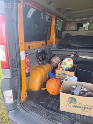 Oranžs Renault Trafic 2007 Gulbene, ar dzinēja tilpumu 2.00 L un nobraukumu 393 tūkst. km par 4200 €, foto 13 vietnē AUTOMOTO.COM.LV