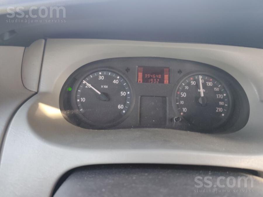 Oranžs Renault Trafic 2007 Gulbene, ar dzinēja tilpumu 2.00 L un nobraukumu 393 tūkst. km par 4200 €, foto 15 vietnē AUTOMOTO.COM.LV