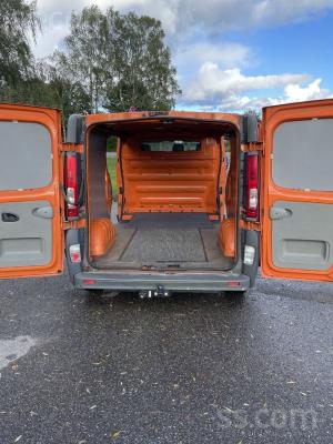 Orange Renault Trafic 2014 in Riga, with an engine capacity of 2.00 L and mileage of 186 thousand km for 4200 €, photo 6 on AUTOMOTO.COM.LV