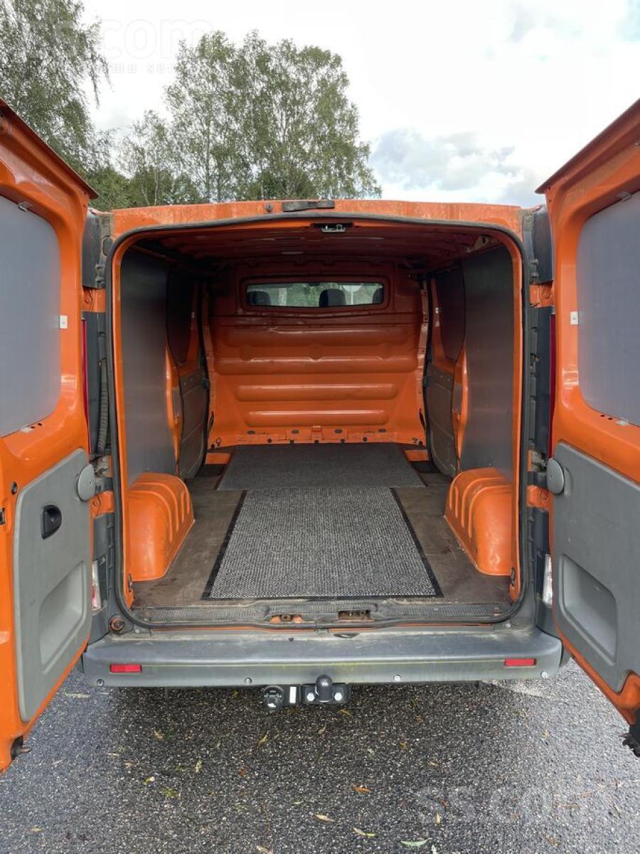 Orange Renault Trafic 2014 in Riga, with an engine capacity of 2.00 L and mileage of 186 thousand km for 4200 €, photo 7 on AUTOMOTO.COM.LV