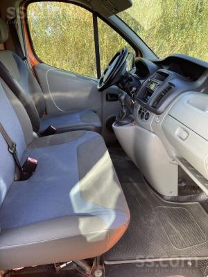 Orange Renault Trafic 2014 in Riga, with an engine capacity of 2.00 L and mileage of 186 thousand km for 4200 €, photo 11 on AUTOMOTO.COM.LV