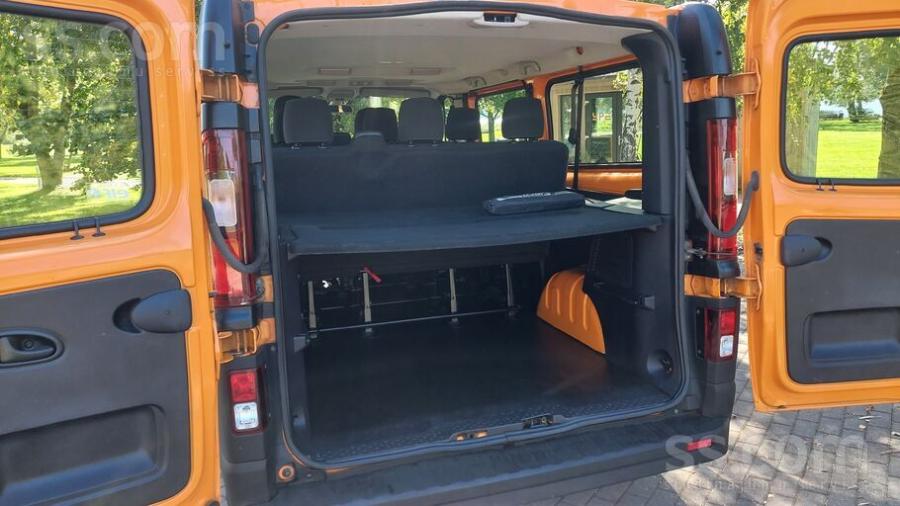 Orange Renault Trafic 2019 in Riga, with an engine capacity of 2.00 L and mileage of 296 thousand km for 15950 €, photo 35 on AUTOMOTO.COM.LV
