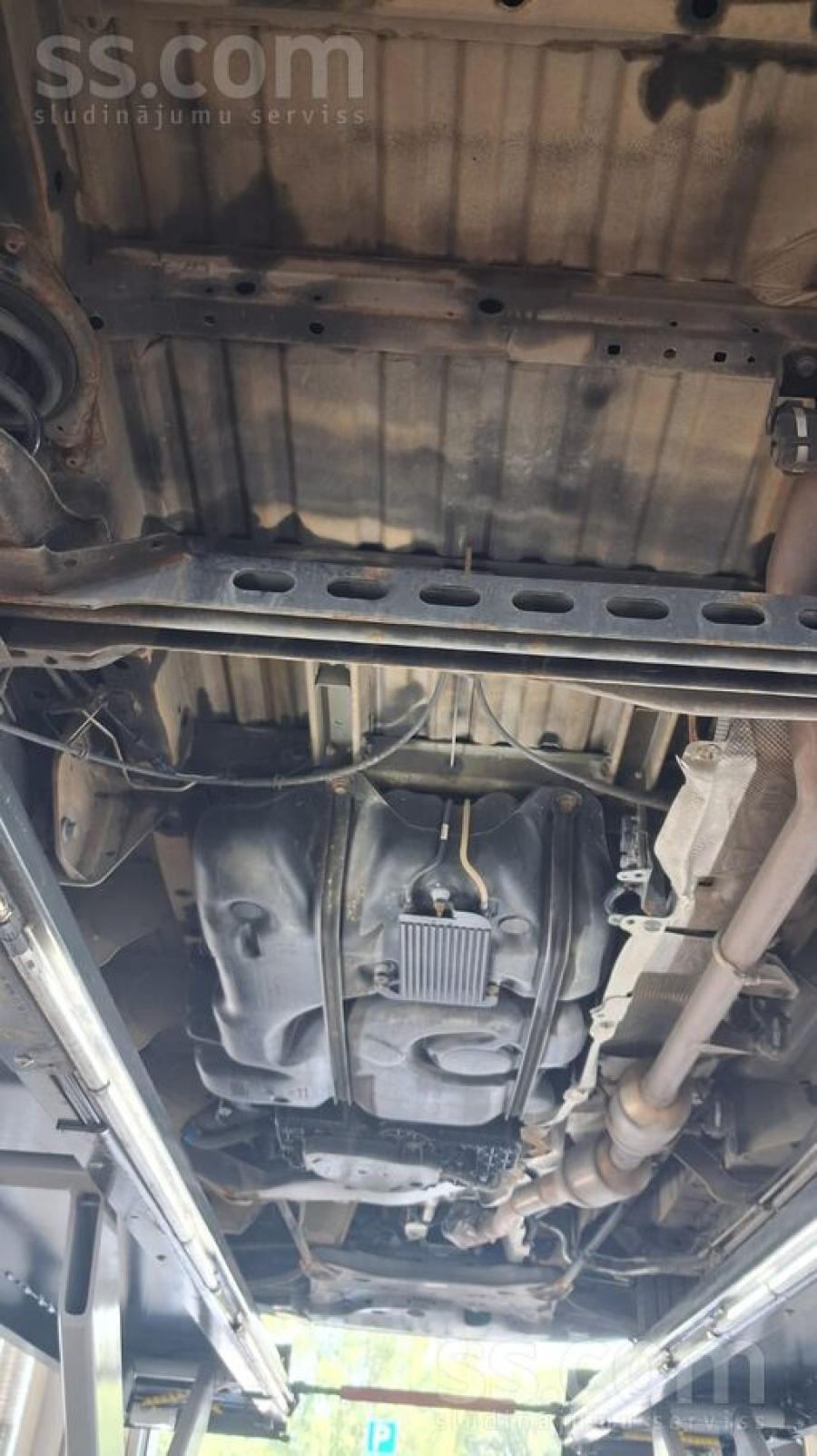 Orange Renault Trafic 2019 in Riga, with an engine capacity of 2.00 L and mileage of 296 thousand km for 15950 €, photo 36 on AUTOMOTO.COM.LV