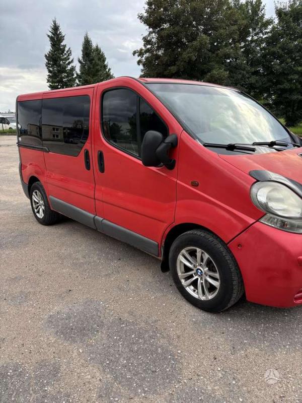 Sarkans Renault Trafic 2005 Kelmė, ar dzinēja tilpumu 1.90 L un nobraukumu 445 tūkst. km par 2400 €, foto 1 vietnē AUTOMOTO.COM.LV