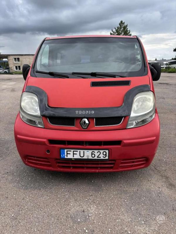 Sarkans Renault Trafic 2005 Kelmė, ar dzinēja tilpumu 1.90 L un nobraukumu 445 tūkst. km par 2400 €, foto 3 vietnē AUTOMOTO.COM.LV