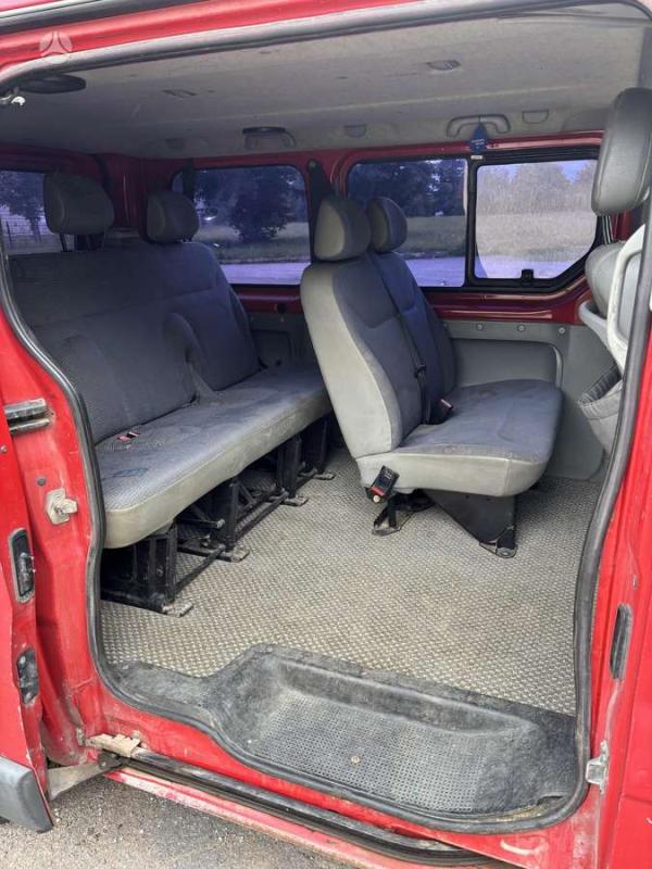 Sarkans Renault Trafic 2005 Kelmė, ar dzinēja tilpumu 1.90 L un nobraukumu 445 tūkst. km par 2400 €, foto 8 vietnē AUTOMOTO.COM.LV