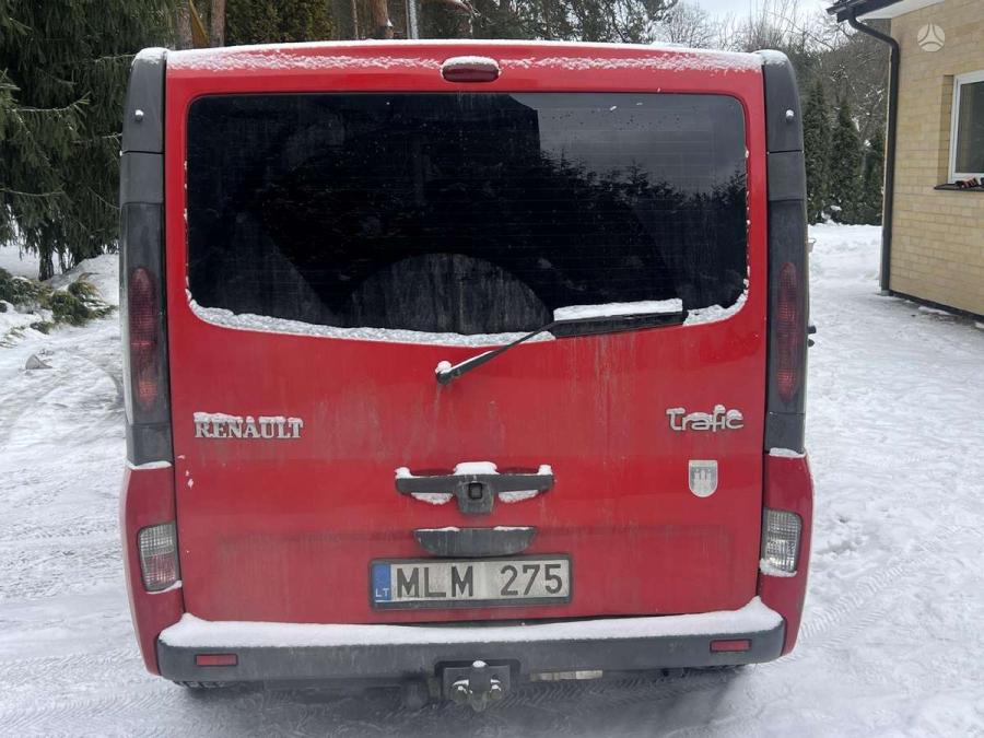 Sarkans Renault Trafic 2006 Viļņa, ar dzinēja tilpumu 2.46 L un nobraukumu 239 tūkst. km par 7200 €, foto 9 vietnē AUTOMOTO.COM.LV