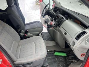Sarkans Renault Trafic 2006 Viļņa, ar dzinēja tilpumu 2.46 L un nobraukumu 239 tūkst. km par 7200 €, foto 17 vietnē AUTOMOTO.COM.LV