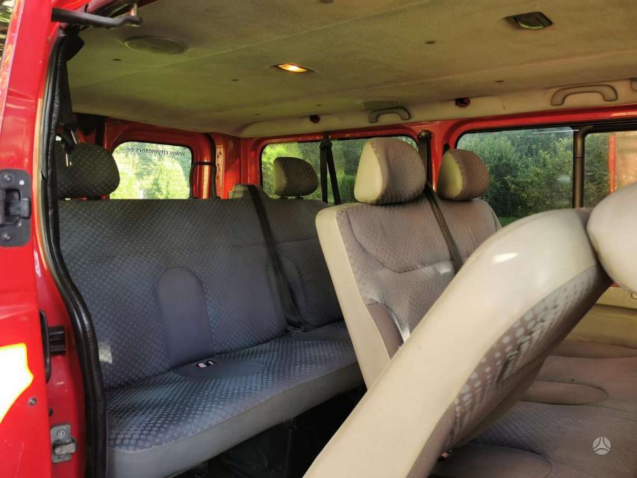 Red Renault Trafic 2007 in Siauliai, with an engine capacity of 2.00 L and mileage of 410 thousand km for 3999 €, photo 7 on AUTOMOTO.COM.LV