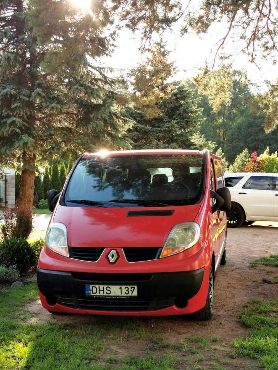 Red Renault Trafic 2007 in Siauliai, with an engine capacity of 2.00 L and mileage of 410 thousand km for 3999 €, photo 17 on AUTOMOTO.COM.LV