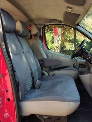 Red Renault Trafic 2007 in Siauliai, with an engine capacity of 2.00 L and mileage of 410 thousand km for 3999 €, photo 20 on AUTOMOTO.COM.LV
