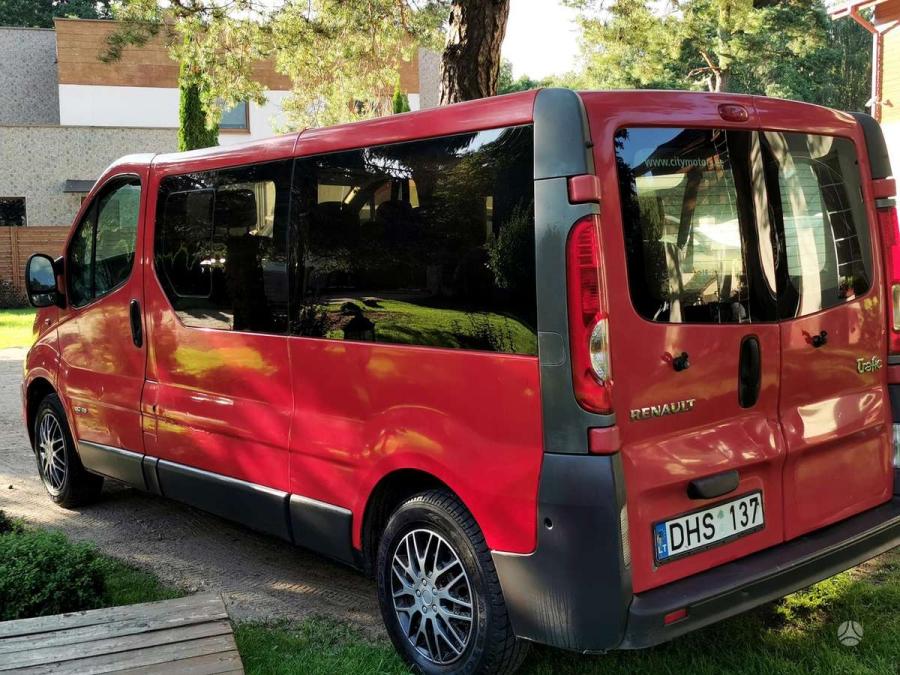 Red Renault Trafic 2007 in Siauliai, with an engine capacity of 2.00 L and mileage of 410 thousand km for 3999 €, photo 22 on AUTOMOTO.COM.LV