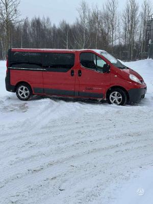 Red Renault Trafic 2010 in Siauliai, with an engine capacity of 2.00 L and mileage of 250 thousand km for 7200 €, photo 2 on AUTOMOTO.COM.LV