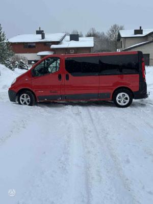 Red Renault Trafic 2010 in Siauliai, with an engine capacity of 2.00 L and mileage of 250 thousand km for 7200 €, photo 4 on AUTOMOTO.COM.LV