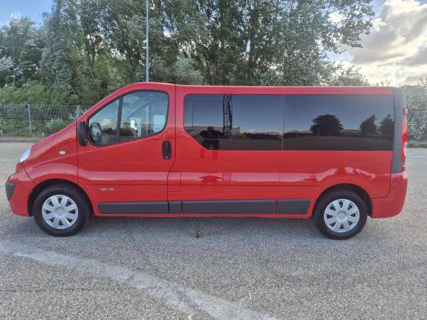 Red Renault Trafic 2012 in Marijampole, with an engine capacity of 2.00 L and mileage of 310 thousand km for 8999 €, photo 1 on AUTOMOTO.COM.LV