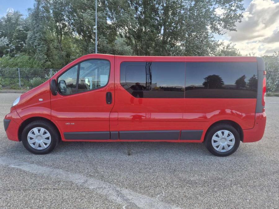 Red Renault Trafic 2012 in Marijampole, with an engine capacity of 2.00 L and mileage of 310 thousand km for 8999 €, photo 1 on AUTOMOTO.COM.LV