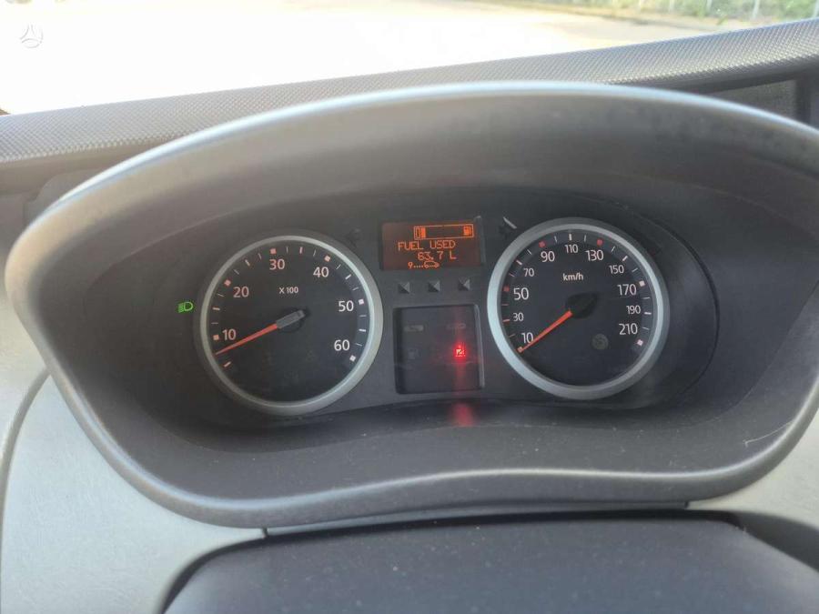 Red Renault Trafic 2012 in Marijampole, with an engine capacity of 2.00 L and mileage of 310 thousand km for 8999 €, photo 29 on AUTOMOTO.COM.LV