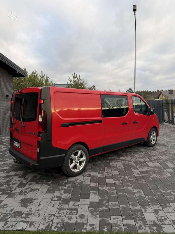 Red Renault Trafic 2016 in Vilnius, with an engine capacity of 1.60 L and mileage of 313 thousand km for 6200 €, photo 5 on AUTOMOTO.COM.LV