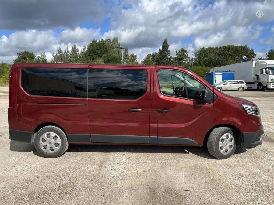 Sarkans Renault Trafic 2023 Viļņa, ar dzinēja tilpumu 2.00 L un nobraukumu 245 tūkst. km par 25410 €, foto 5 vietnē AUTOMOTO.COM.LV