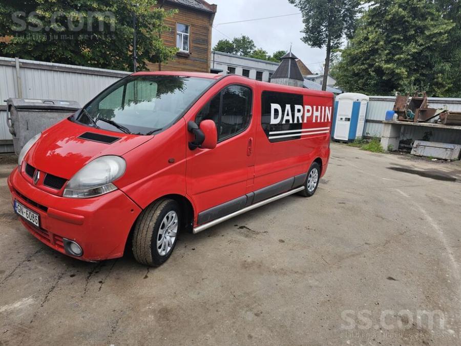 Red Renault Trafic 2003 in Riga, with an engine capacity of 1.90 L and mileage of 290 thousand km for 1490 €, photo 1 on AUTOMOTO.COM.LV