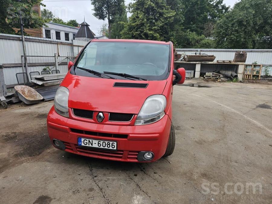 Red Renault Trafic 2003 in Riga, with an engine capacity of 1.90 L and mileage of 290 thousand km for 1490 €, photo 4 on AUTOMOTO.COM.LV