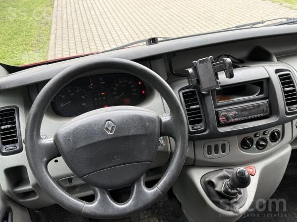 Red Renault Trafic 2003 in Riga, with an engine capacity of 1.90 L and mileage of 479 thousand km for 2590 €, photo 7 on AUTOMOTO.COM.LV
