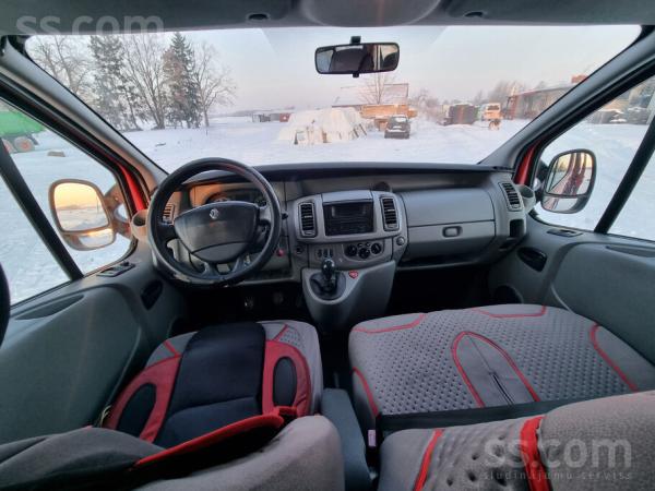 Red Renault Trafic 2006 in Jelgava, with an engine capacity of 2.00 L and mileage of 598 thousand km for 3600 €, photo 9 on AUTOMOTO.COM.LV