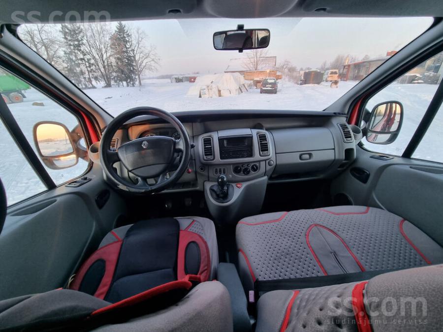 Red Renault Trafic 2006 in Jelgava, with an engine capacity of 2.00 L and mileage of 598 thousand km for 3600 €, photo 9 on AUTOMOTO.COM.LV
