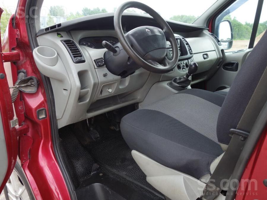 Red Renault Trafic 2006 in Riga, with an engine capacity of 2.50 L and mileage of 0 thousand km for 4350 €, photo 6 on AUTOMOTO.COM.LV