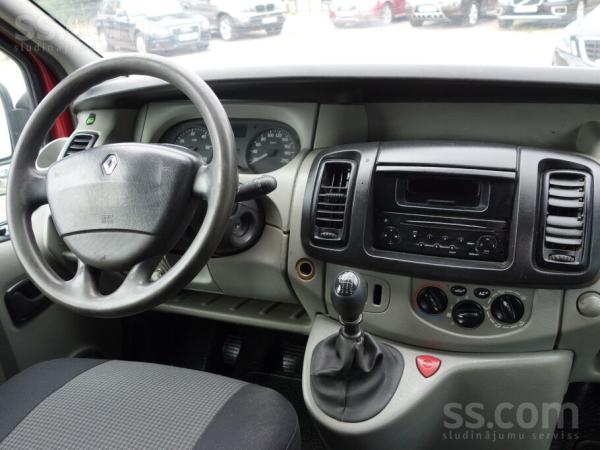 Red Renault Trafic 2006 in Riga, with an engine capacity of 2.50 L and mileage of 0 thousand km for 4350 €, photo 7 on AUTOMOTO.COM.LV
