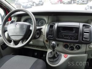 Red Renault Trafic 2006 in Riga, with an engine capacity of 2.50 L and mileage of 0 thousand km for 4350 €, photo 8 on AUTOMOTO.COM.LV