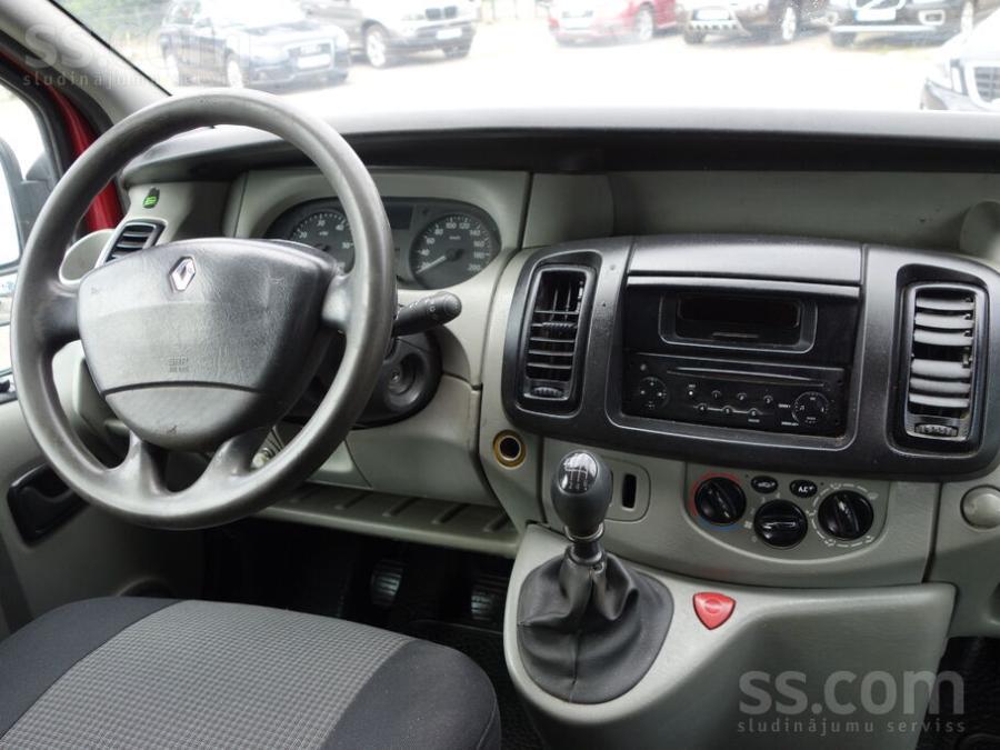 Red Renault Trafic 2006 in Riga, with an engine capacity of 2.50 L and mileage of 0 thousand km for 4350 €, photo 8 on AUTOMOTO.COM.LV
