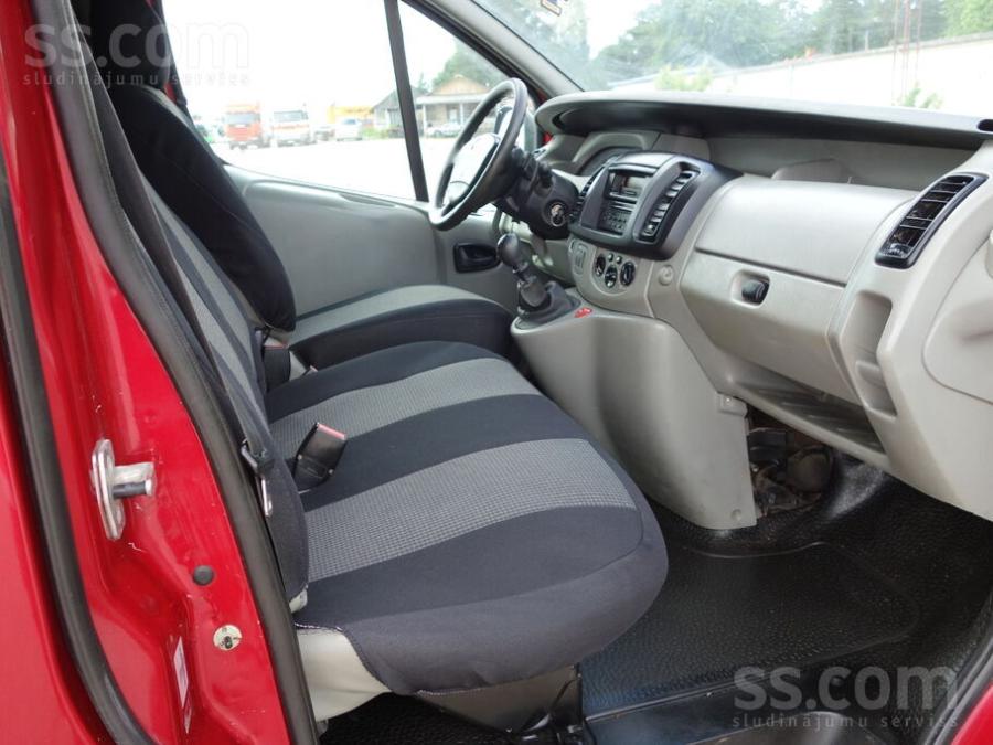 Red Renault Trafic 2006 in Riga, with an engine capacity of 2.50 L and mileage of 0 thousand km for 4350 €, photo 10 on AUTOMOTO.COM.LV