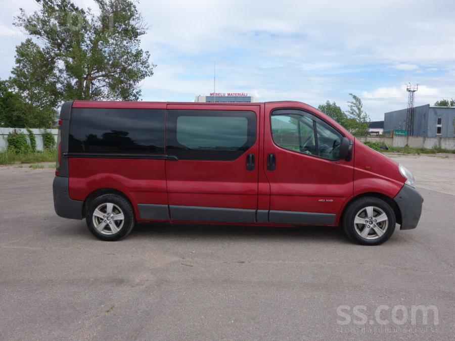 Red Renault Trafic 2006 in Riga, with an engine capacity of 2.50 L and mileage of 0 thousand km for 4350 €, photo 11 on AUTOMOTO.COM.LV