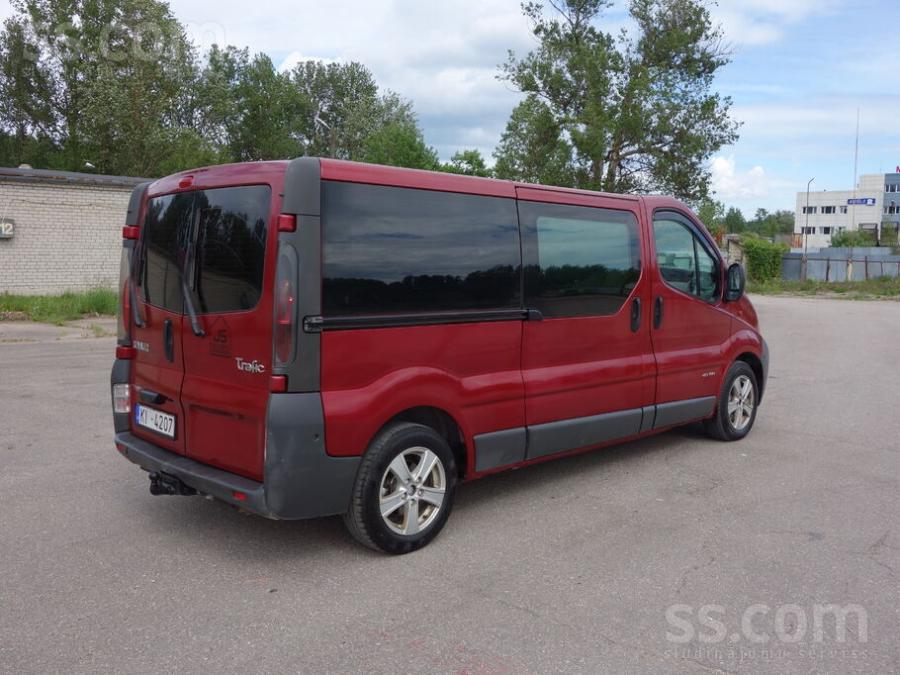 Red Renault Trafic 2006 in Riga, with an engine capacity of 2.50 L and mileage of 0 thousand km for 4350 €, photo 13 on AUTOMOTO.COM.LV