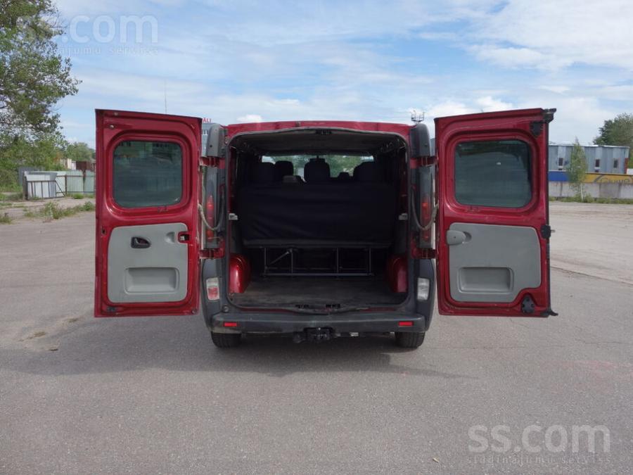 Red Renault Trafic 2006 in Riga, with an engine capacity of 2.50 L and mileage of 0 thousand km for 4350 €, photo 26 on AUTOMOTO.COM.LV