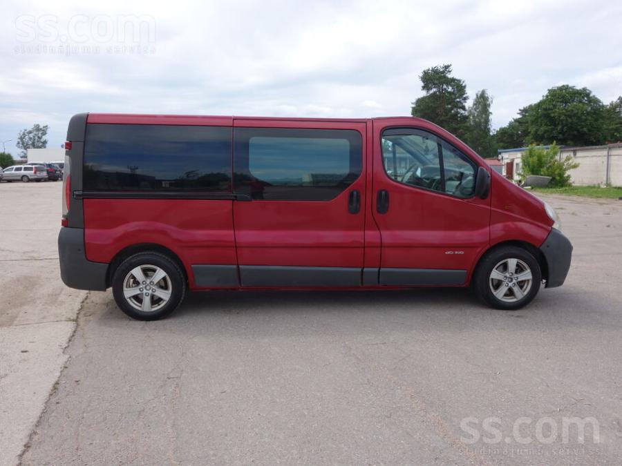 Red Renault Trafic 2006 in Riga, with an engine capacity of 2.50 L and mileage of 0 thousand km for 4350 €, photo 28 on AUTOMOTO.COM.LV