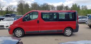 Sarkans Renault Trafic 2006 Valmiera, ar dzinēja tilpumu 2.00 L un nobraukumu 434 tūkst. km par 3900 €, foto 7 vietnē AUTOMOTO.COM.LV