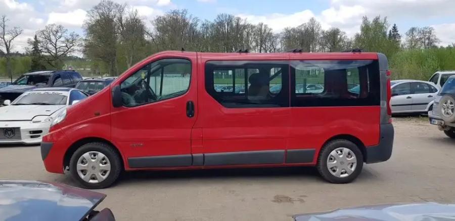 Sarkans Renault Trafic 2006 Valmiera, ar dzinēja tilpumu 2.00 L un nobraukumu 434 tūkst. km par 3900 €, foto 7 vietnē AUTOMOTO.COM.LV