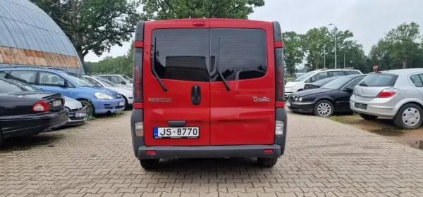 Sarkans Renault Trafic 2006 Valmiera, ar dzinēja tilpumu 1.90 L un nobraukumu 311 tūkst. km par 3850 €, foto 9 vietnē AUTOMOTO.COM.LV