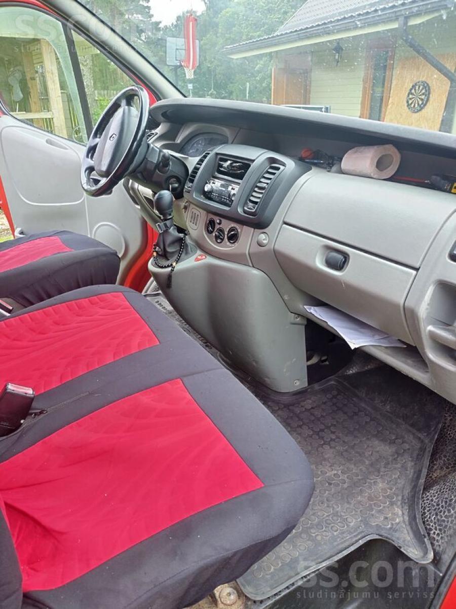 Sarkans Renault Trafic 2006 Valmiera, ar dzinēja tilpumu 1.90 L un nobraukumu 395 tūkst. km par 2500 €, foto 6 vietnē AUTOMOTO.COM.LV