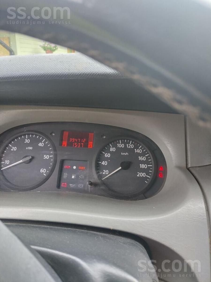 Sarkans Renault Trafic 2006 Valmiera, ar dzinēja tilpumu 1.90 L un nobraukumu 395 tūkst. km par 2500 €, foto 7 vietnē AUTOMOTO.COM.LV