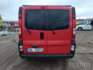 Red Renault Trafic 2007 in Riga, with an engine capacity of 2.00 L and mileage of 201 thousand km for 4100 €, photo 5 on AUTOMOTO.COM.LV
