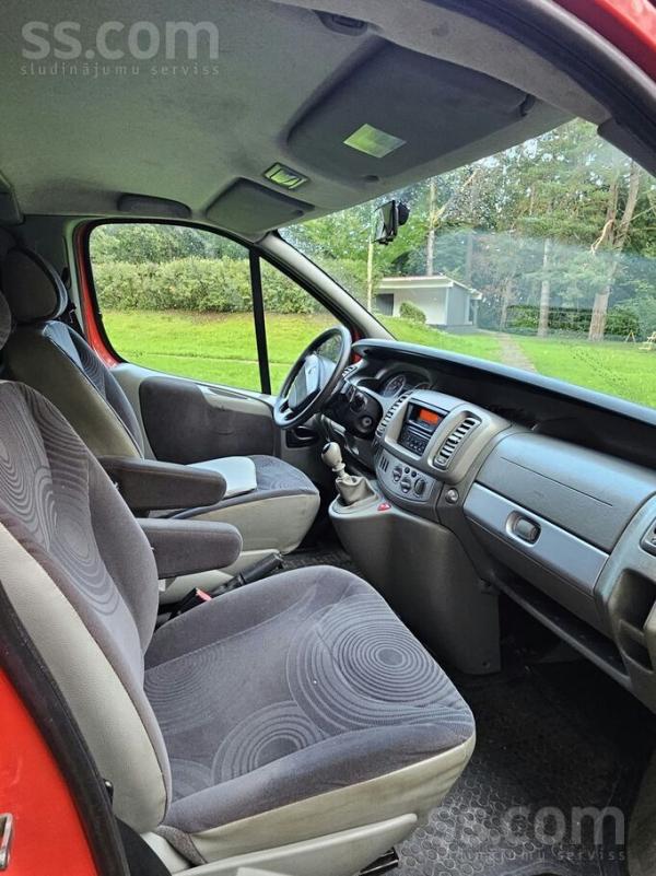 Renault Trafic 2007 in Tukums on AUTOMOTO.COM.LV Red Renault Trafic 2007 in Tukums, with an engine capacity of 2.00 L and mileage of 360 thousand km for 5999 €, photo 7 on AUTOMOTO.COM.LV