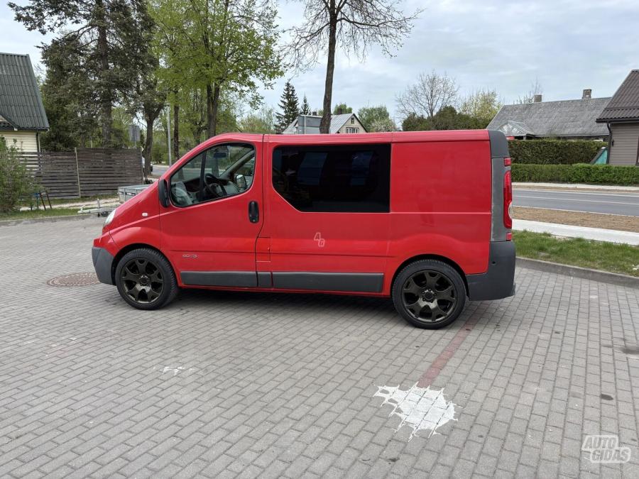 Sarkans Renault Trafic 2008 Utena, ar dzinēja tilpumu 2.00 L un nobraukumu 380 tūkst. km par 4180 €, foto 7 vietnē AUTOMOTO.COM.LV