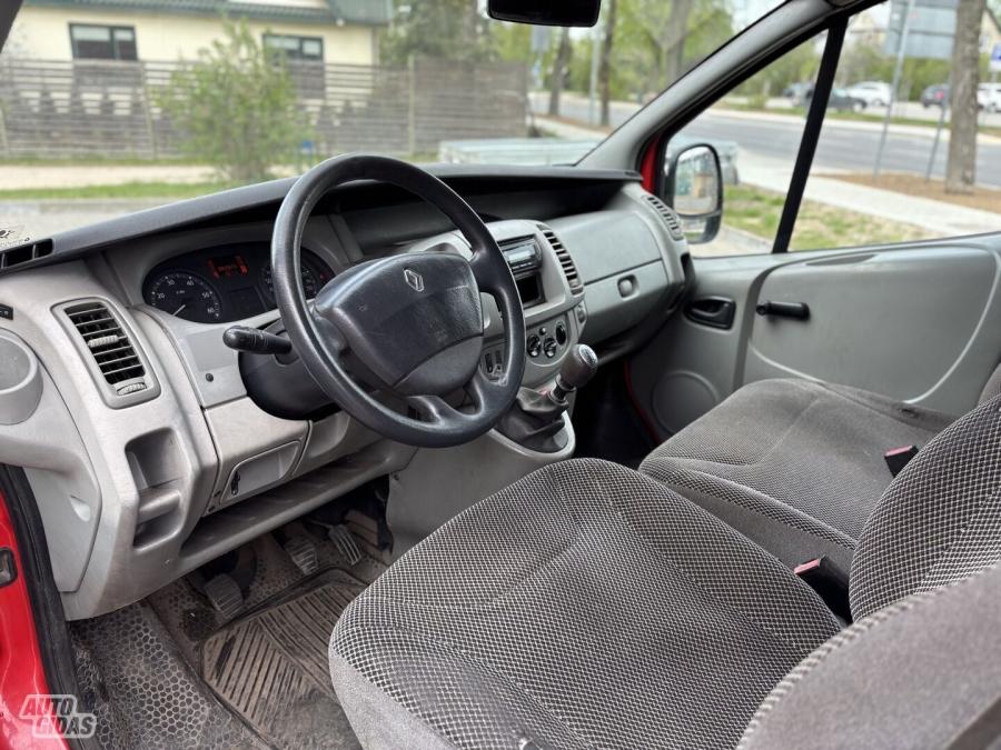 Sarkans Renault Trafic 2008 Utena, ar dzinēja tilpumu 2.00 L un nobraukumu 380 tūkst. km par 4180 €, foto 9 vietnē AUTOMOTO.COM.LV
